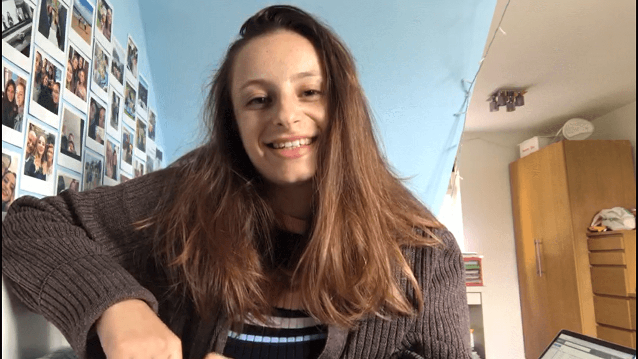 Tash's vlog: Talking on the phone | STAMMA
